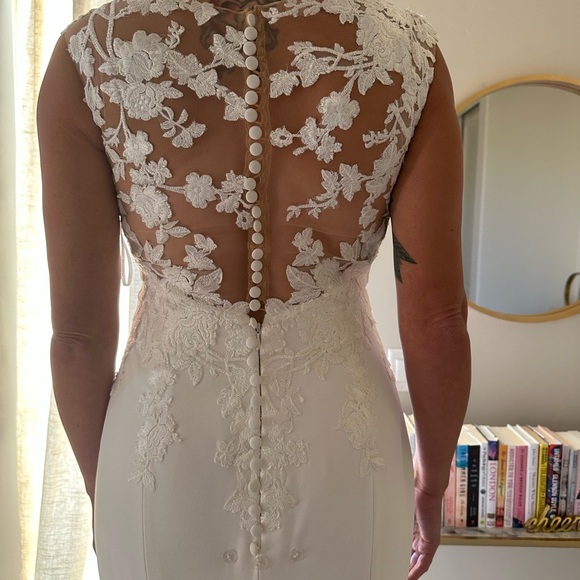 Pronovias | Dresses | Pronovias Drail Wedding Gown | Poshmark